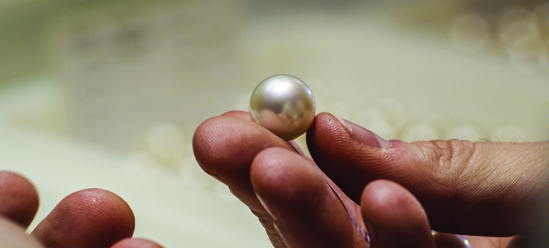 A003_C004_0911AE - Gemworld International